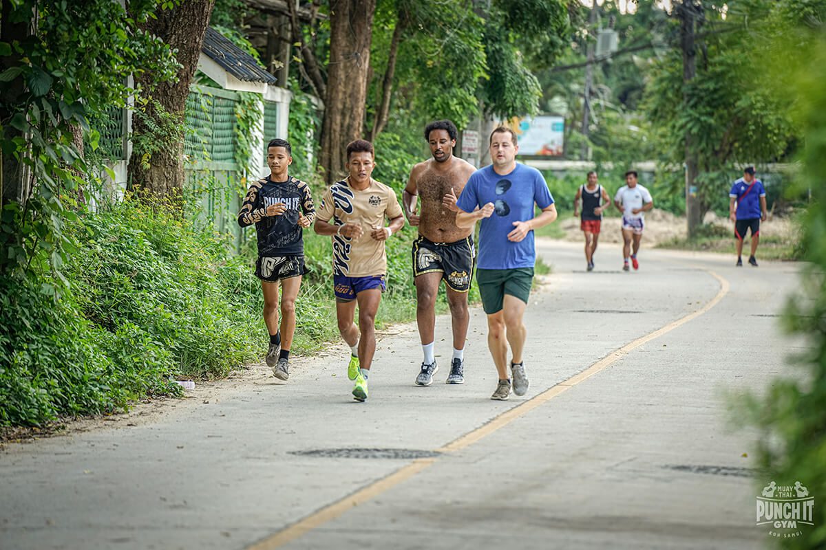 【上達】ムエタイのトレーニング（練習）メニュー10種【準備するもの9個】 - ムエタイジャパン | ムエタイの教科書